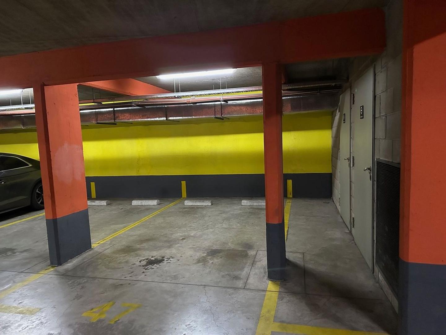 Venta cochera fija cubierta - seguridad 24 hrs., Avenida Corrientes ...