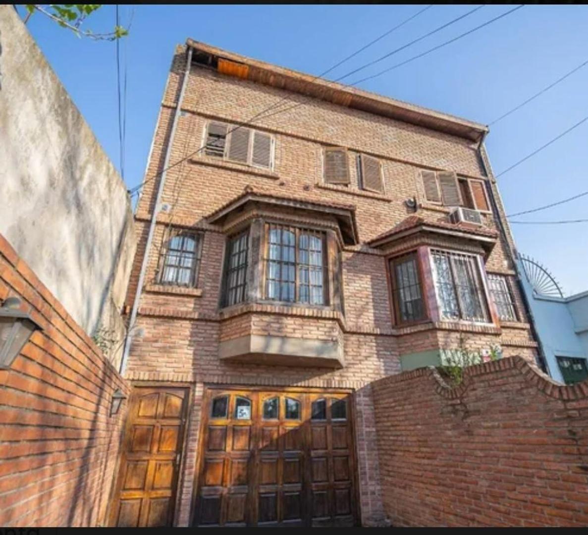 Venta Casa 4 dormitorios 25 años, 3 cocheras, 215m2, Vedia 3100 ...