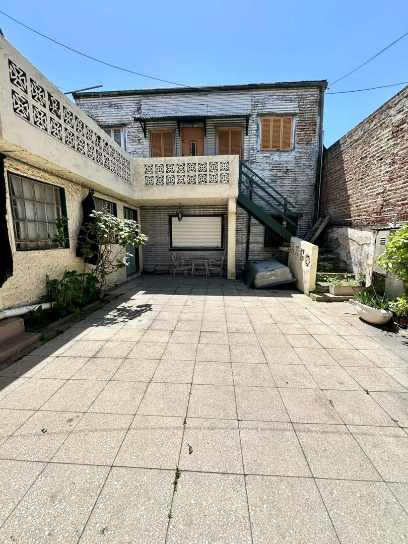 Venta Casa 96 años 4 dormitorios, 130m2, 1 cochera, Combatientes ...