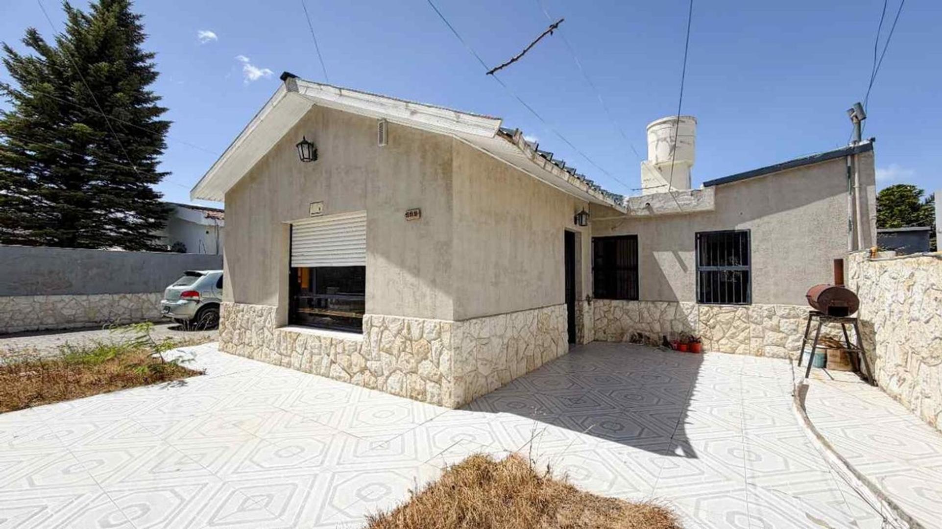 Casa Venta 4 ambientes 56 años, 127m2, 1 cochera, Presidente Arturo ...