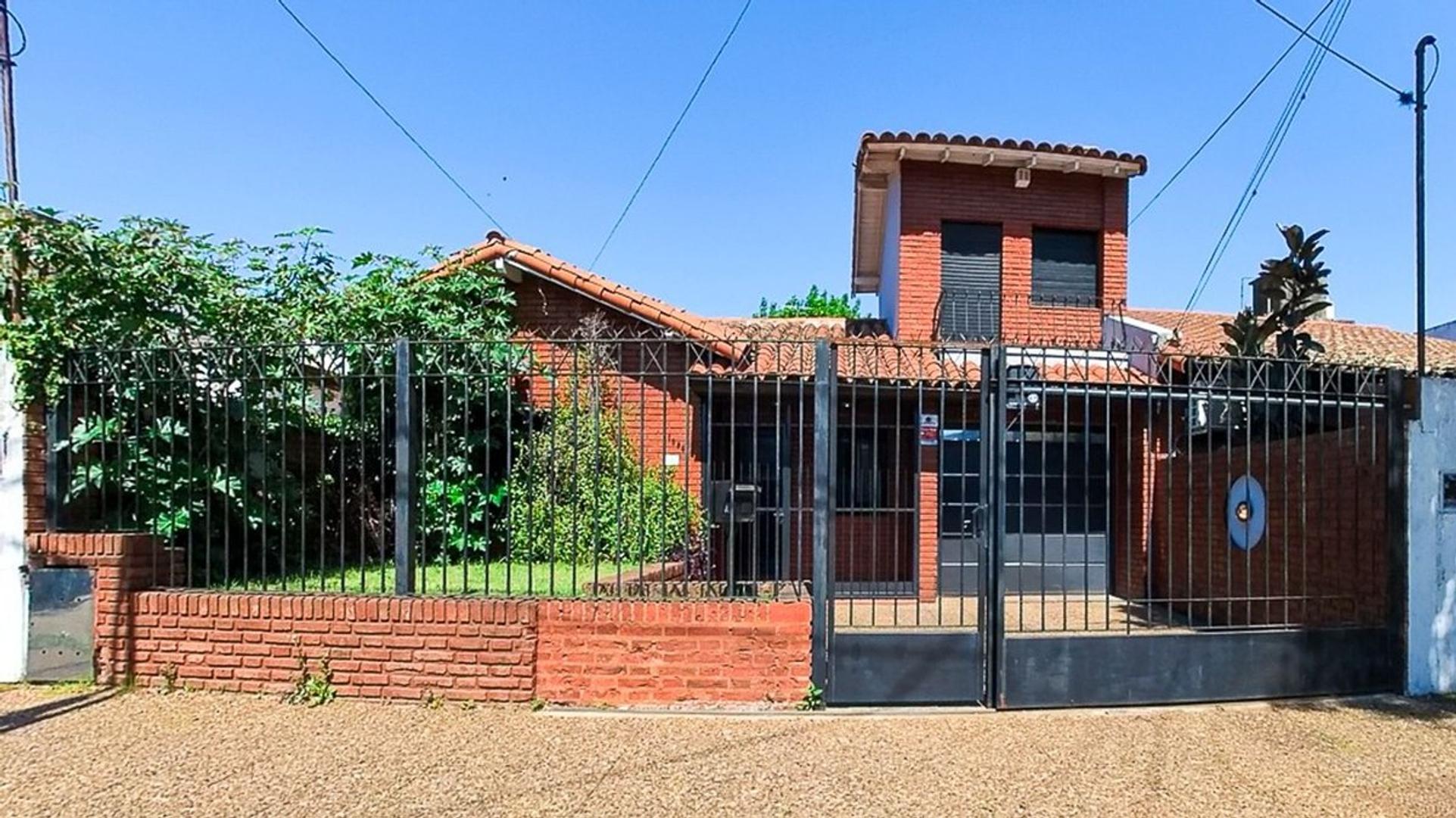 Casa Venta 9 ambientes 39 años, 3 cocheras, 474m2, Pacífico Rodríguez ...