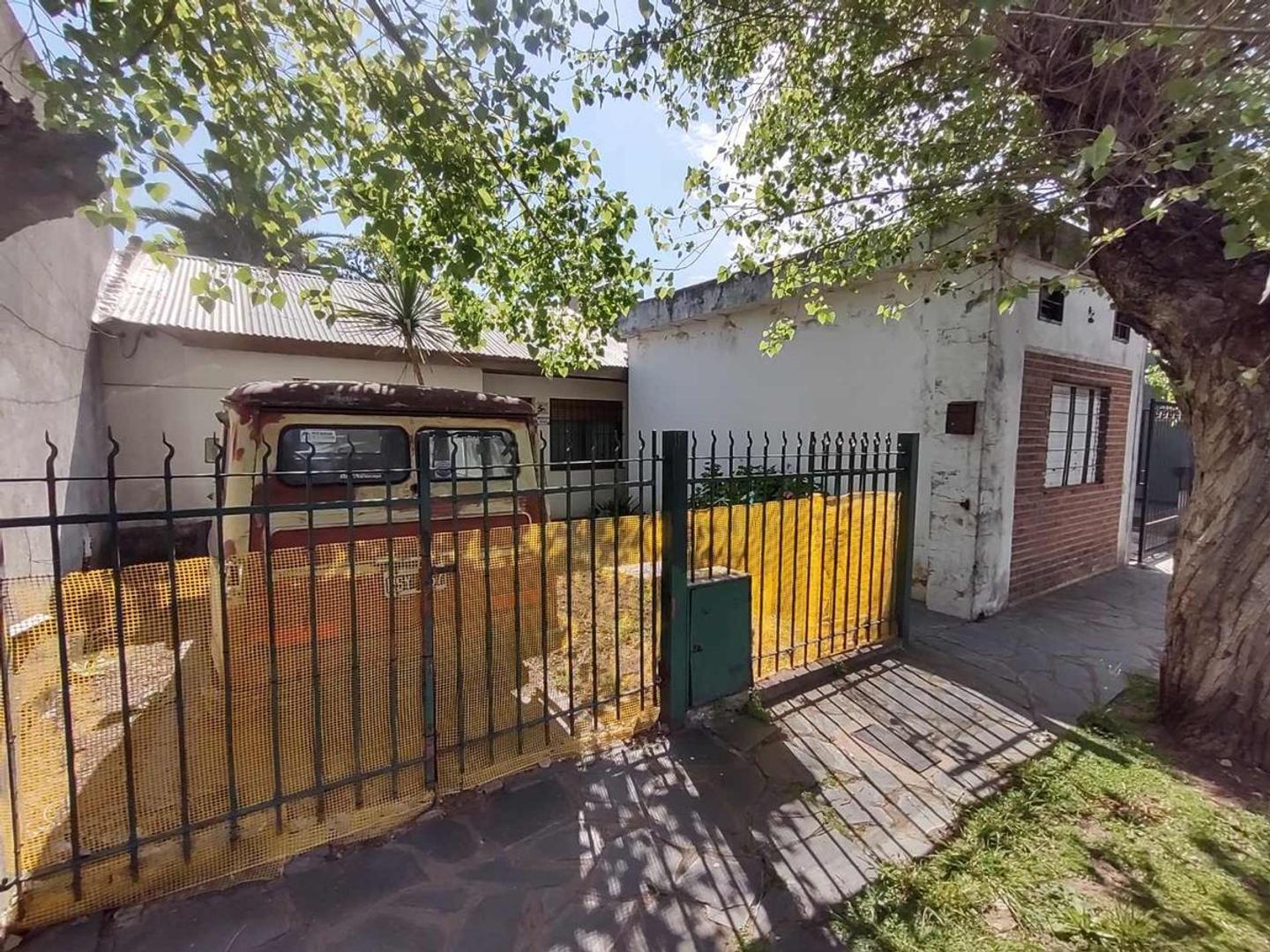 Casa Venta 40 años 4 ambientes, 301m2, 1 cochera, Adrian Rosario Luna ...