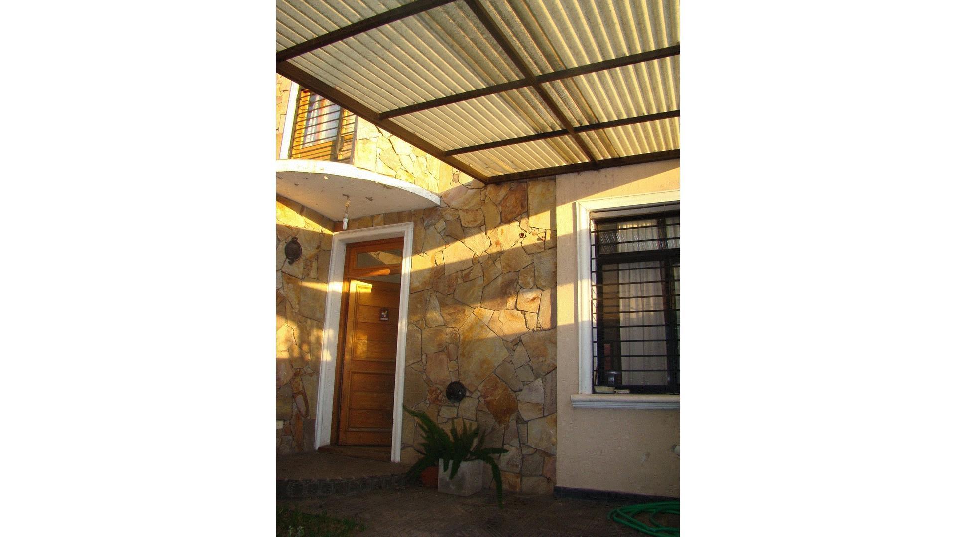 Venta Casa 3 dormitorios 5 años, F Emperanza 2780, Ituzaingo | Argenprop