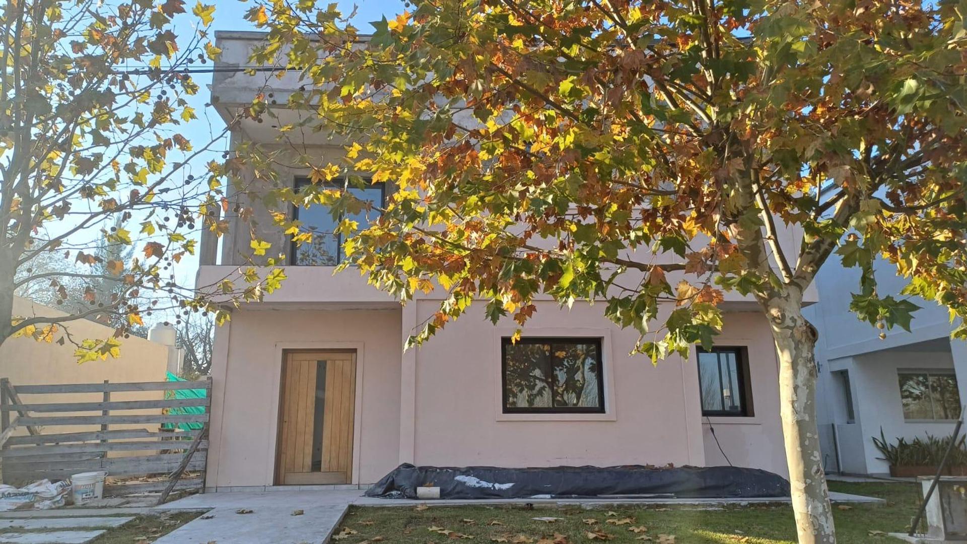 Venta Casa 4 dormitorios, 2 cocheras, con balcón, El Cauce , Barrio Cerrado, 133 Y 477, City ...