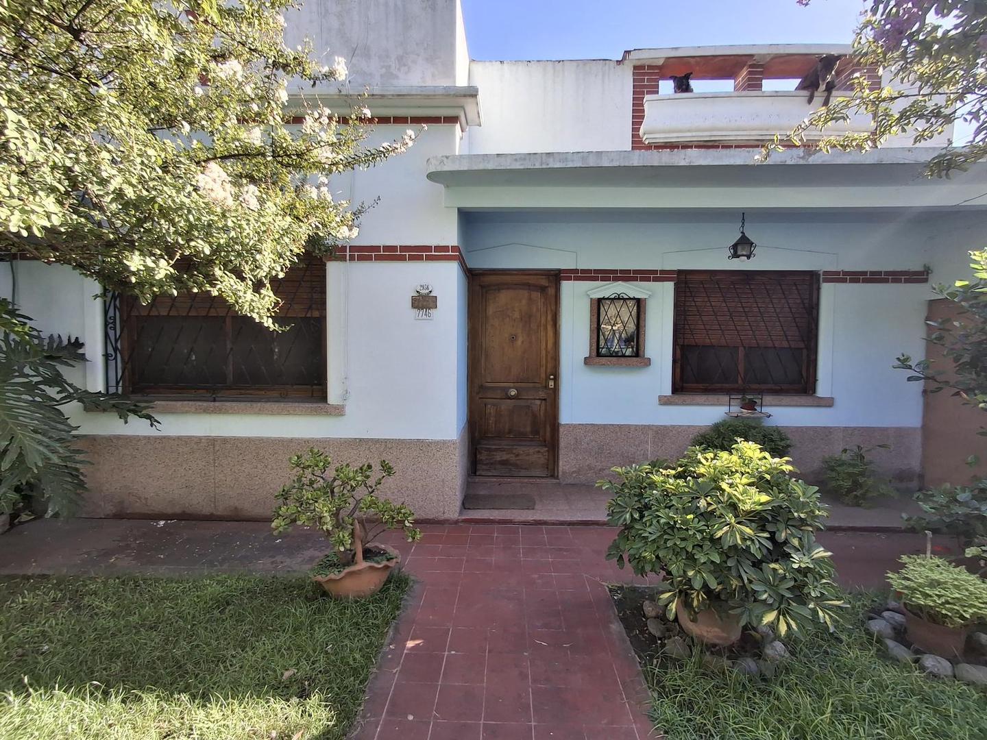 Casa Venta 55 años 3 ambientes, 2 cocheras, 92m2, Debenedetti 7700 ...