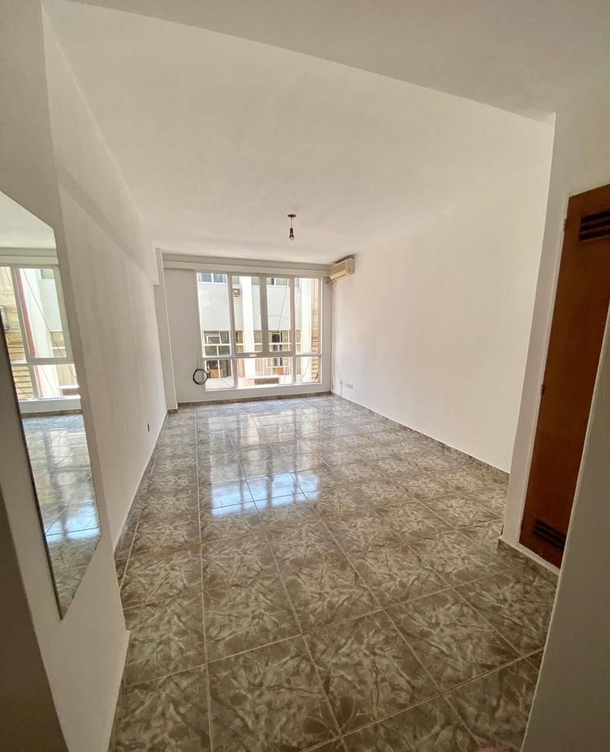 Departamento Venta monoambiente 55 años, 24m2, Avenida Rivadavia 1400 ...