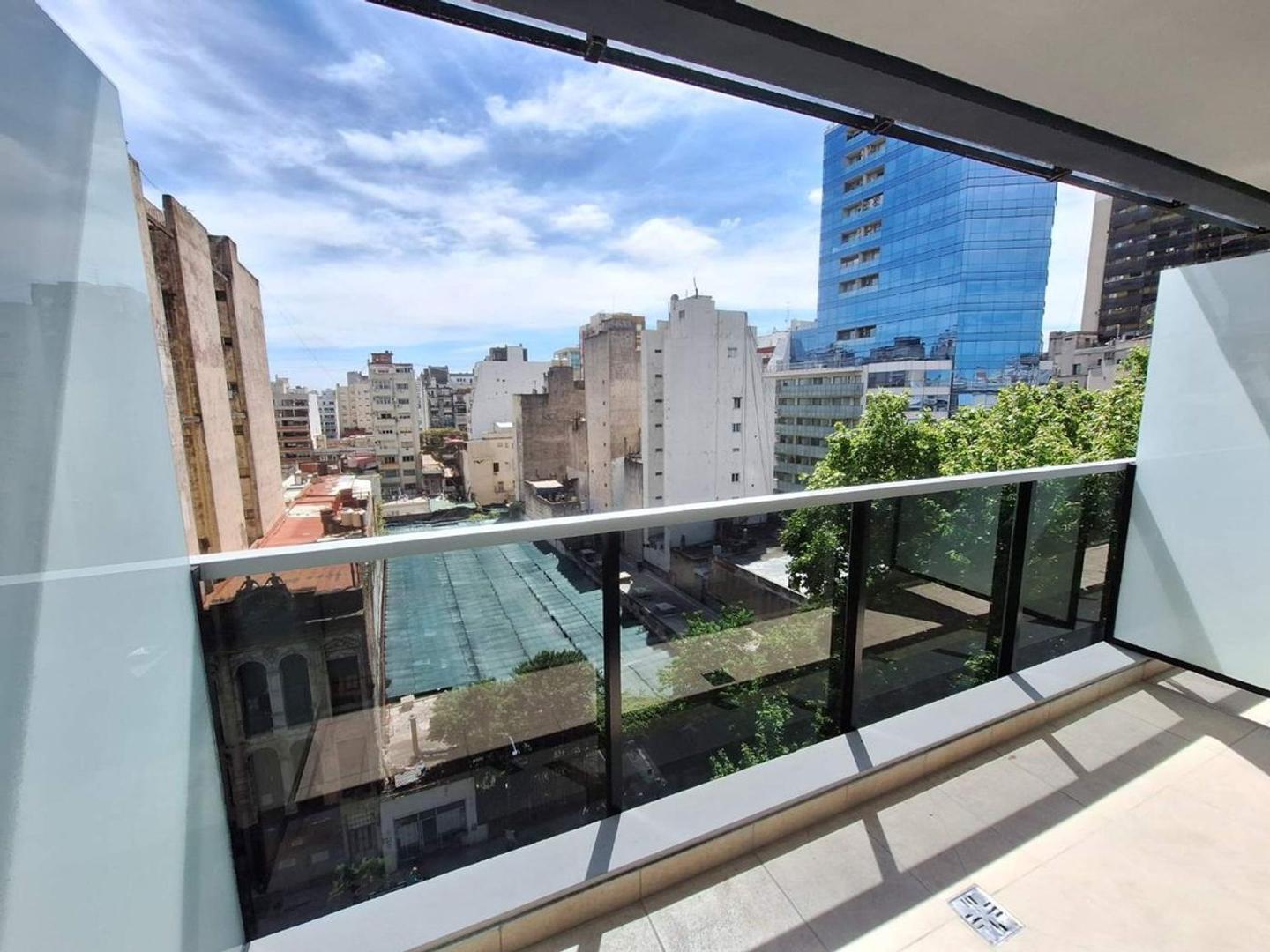 Venta Departamento 1 año monoambiente, con balcón, Frente, Avenida ...