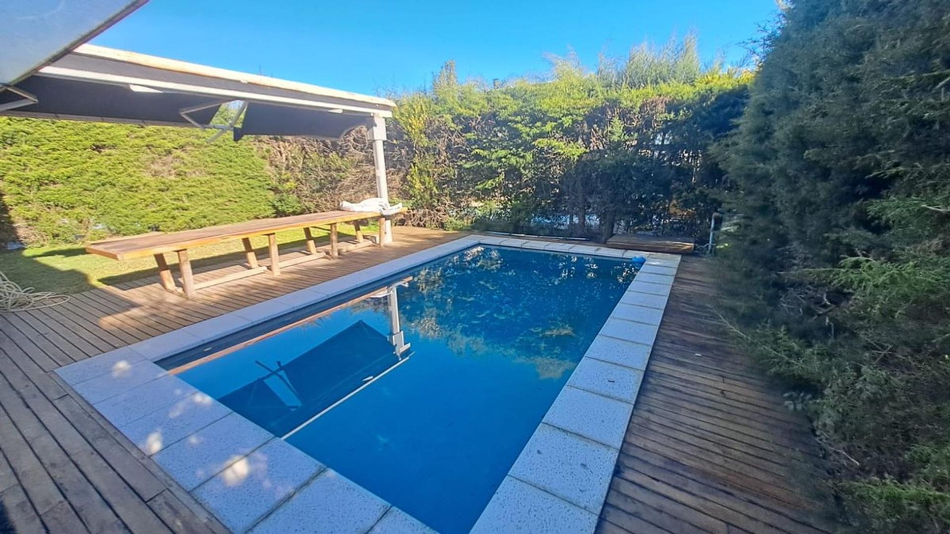 Alquiler Casa 11 años 6 dormitorios, 1 cochera, 277m2, Avenida Gutiérrez - Hudson 4000, Altos de ...