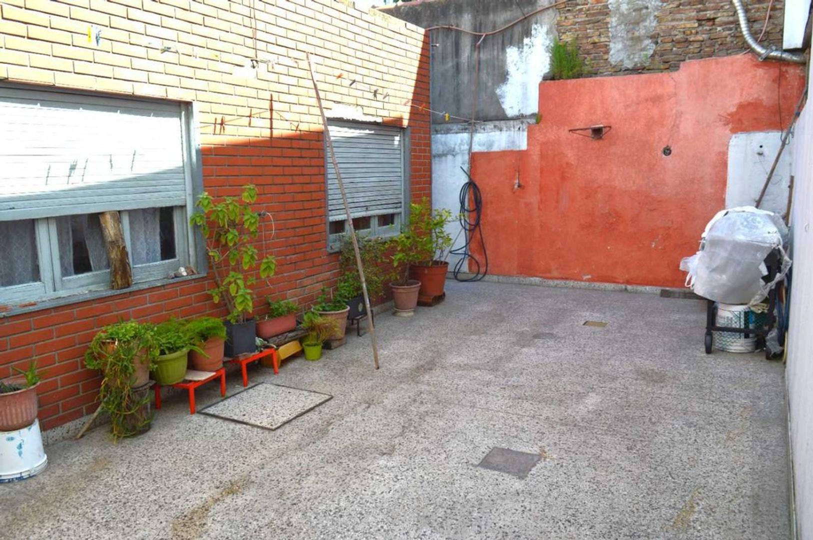 PH Venta 8 ambientes 66 años, 178m2, General O'higgins 700, Ramos Mejia ...