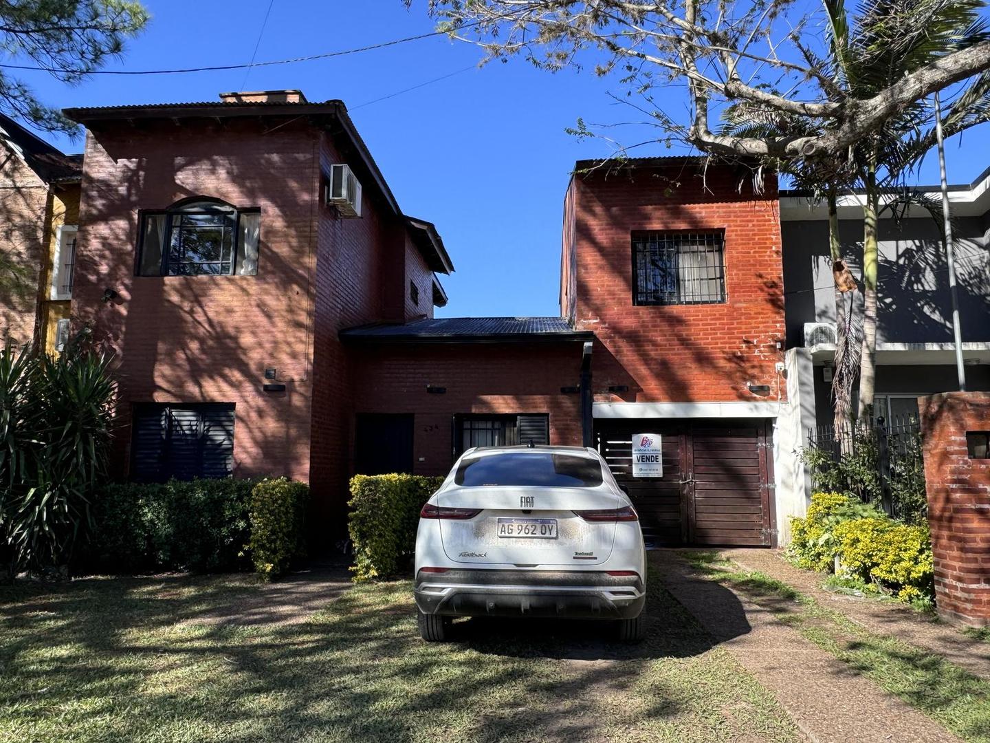 Venta Casa 14 años 3 dormitorios, 1 cochera, Casa En Calle Raul ...