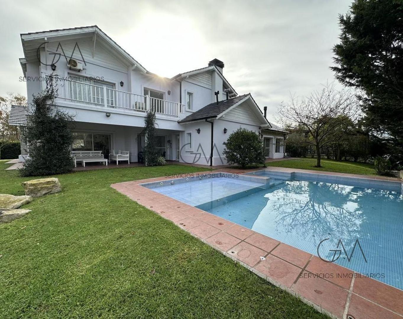 Venta Casa a estrenar 6 dormitorios, 450m2, Rumenco, Mar Del Plata ...