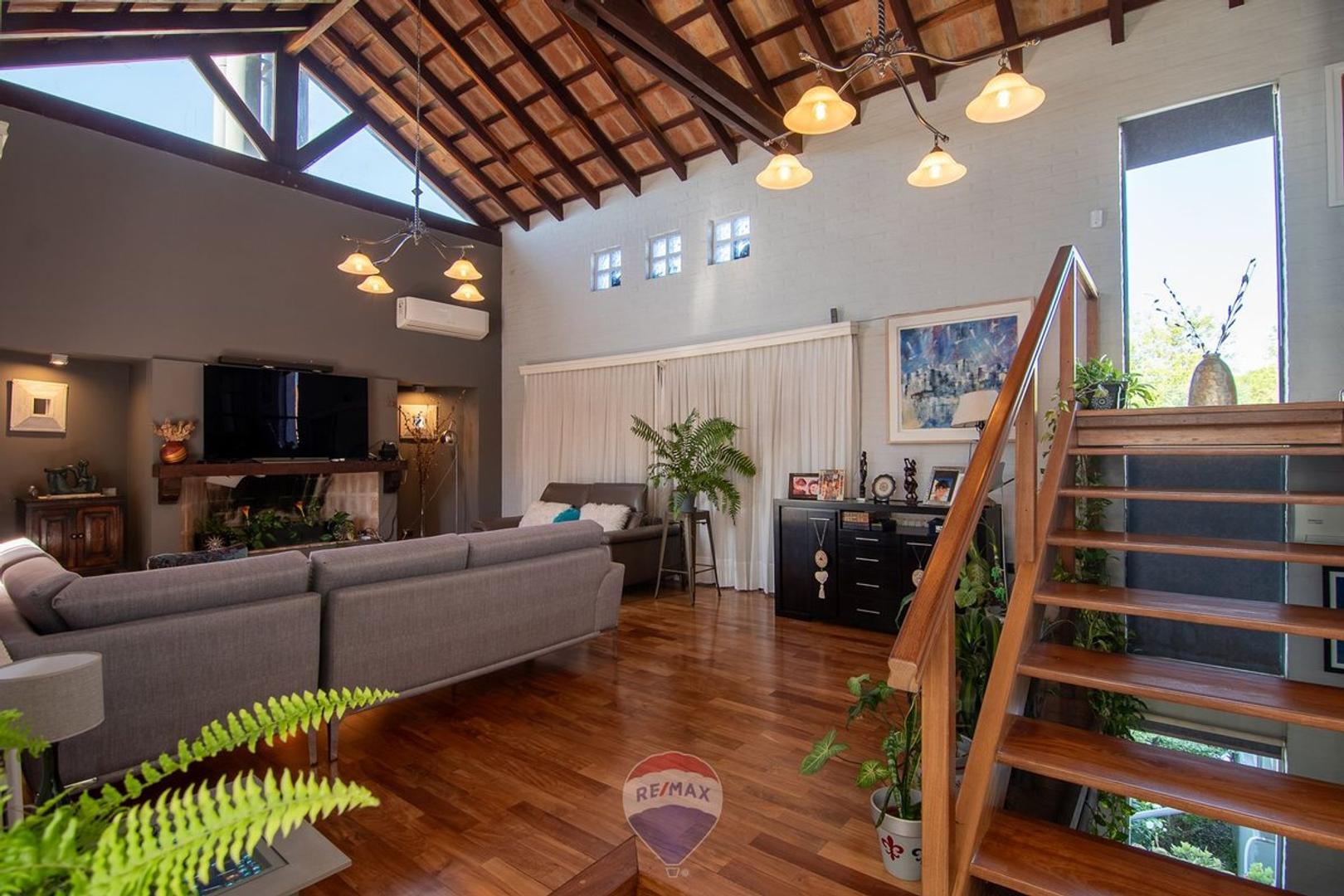 Casa Venta 8 ambientes 23 años, 388m2, Este, Estancia Acelain 400 ...