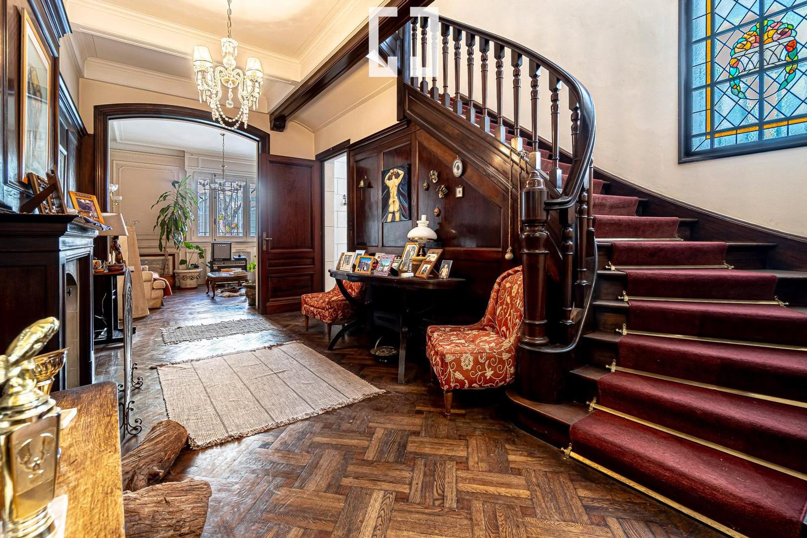 Venta Casa 91 años 4 dormitorios, 380m2, con balcón, Amberes 931 ...